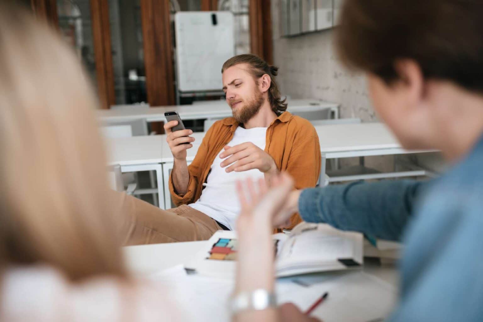 How to Make Time Go Faster at Work: 12 Practical Tips - EARLY